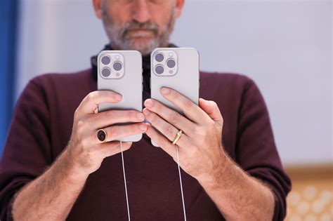 Apple S Effort To Replace Qualcomm Chip In Iphone Falls Further Behind