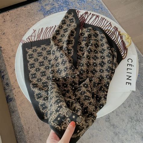 셀린느 트리오페 패턴 울 Ii 머플러 루호샵