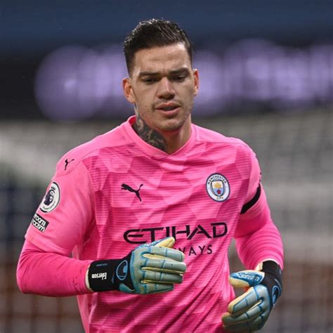 Júlio César Torna Se Empresário De Ederson Moraes Dominiodebola