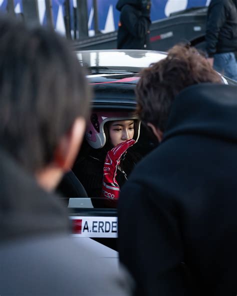 Sara Choi Sara Choi Added A New Photo