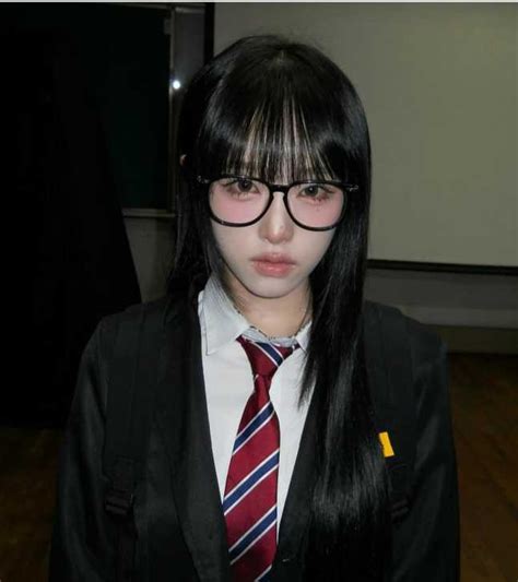 최예나 프로필 나이 키 아이즈원 가족 데뷔 Mbti