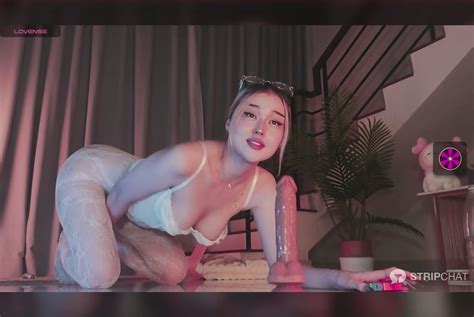 Huyn Chia Live Sex Show 05042025 Eporner
