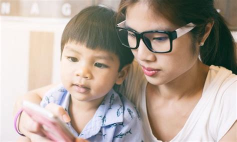 Accommodation Is Unrelated To Myopia Progression In Chinese Myopic