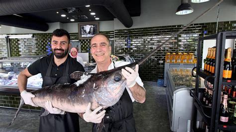 Düsseldorf Neues Fischgeschäft An Der Oststraße