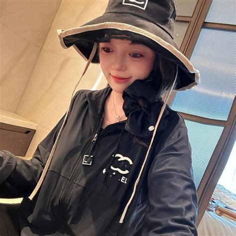 ค 2024 ฤดูร้อนสไตล์ใหม่สไตล์ชาแนลหลวมเสื้อสเวตเตอร์ถักระบายอากาศเสื้อ