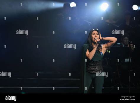 Paris France 10th Apr 2025 Anggun Sentinelles Dun Soir Concert