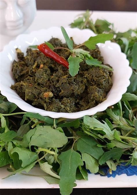 Healthy Bathua Saag Recipe Easy Indian Lambs Quarters Greens Saag