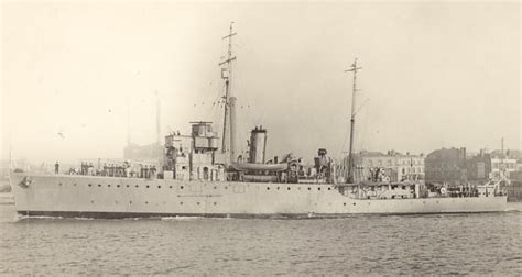 Hms Hussar 1941 Halcyon Class Minesweeper Hms Hussar 1941 Halcyon Class Minesweeper