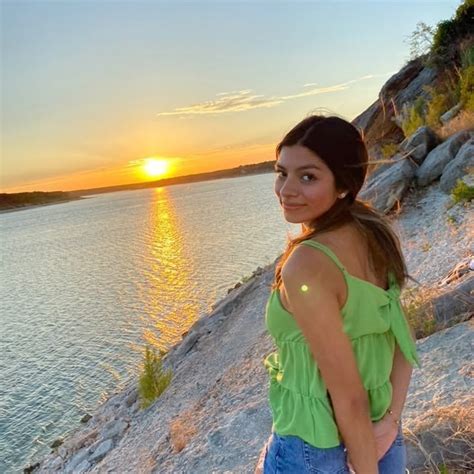 Ruby Lopez Rubylopezzz • Threads Say More