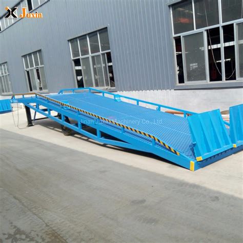 6ton 8ton 10ton 15ton Hydraulic Mobile Container Truck Loading Unloading Platform Ramp With 2