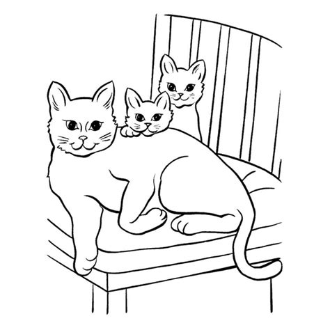 Раскраска Кошка и два котенка распечатать или скачать