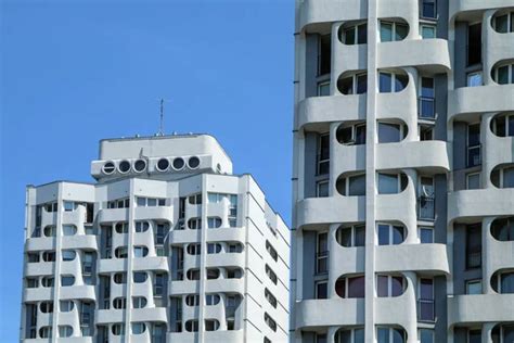 Edificios Comic Fotos De Stock Imágenes De Edificios Comic Sin