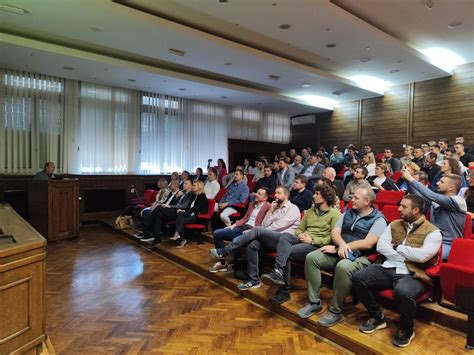 Digital Twins In Agriculture Transforming Farming With Cloudfogedge Computing And Ai Ai And