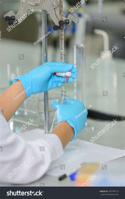 Woman Whos Scientist Demonstrate Titration Technique Stock Photo 435740713 Shutterstock