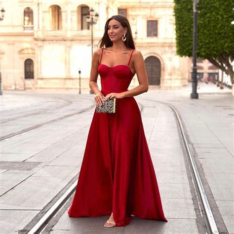 A Dream Red Dress That You Fall In Love With Just By Looking At It