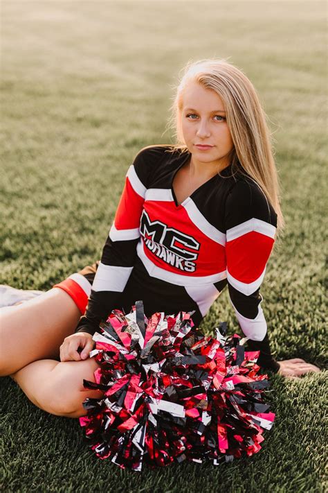 Discover 31 Cheerleader Poses And Cheer Photography Ideas Cheer Poses