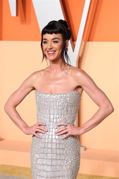Startet Bald Ihre Politik Ära Wir Blicken Auf Katy Perrys Bunten
