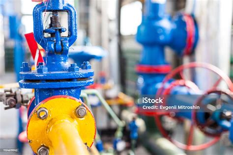 가스 조절 장치 파이프라인 제어 밸브 제어 압력 센서 압력 게이지 관 튜브에 대한 스톡 사진 및 기타 이미지 관 튜브 0명 건설 산업 Istock