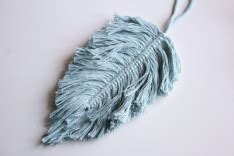 DIY Macramé Feather Super Easy and Fantastic as Decoration