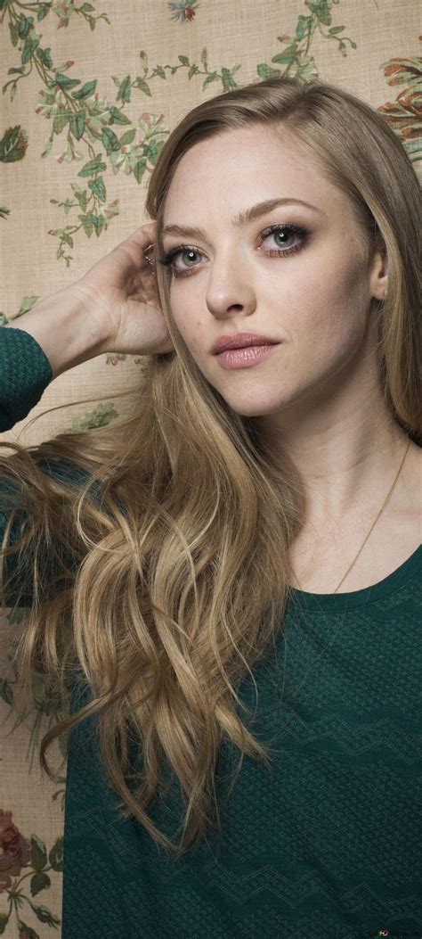 Amanda Seyfried Blonde American Actress 4k Wallpaper Download