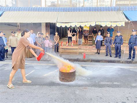 ကော့သောင်းမြို့၌ မီးဘေးအန္တရာယ်ကြိုတင်ကာကွယ်ရေး အသိပညာပေး ဆောင်ရွက