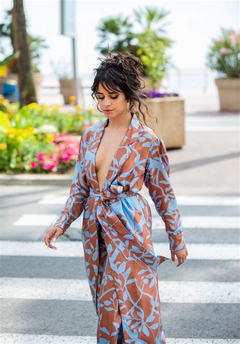 Novio De Camila Cabello 2021 Captan A Camila Cabello Con Su Novio Al