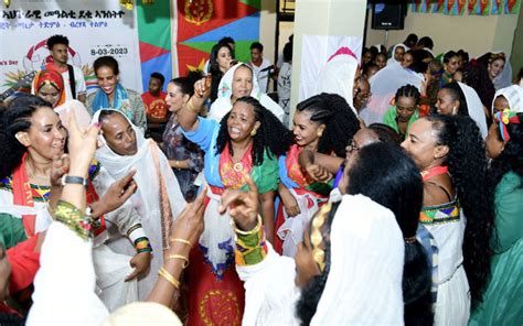 Eritrean Women Unwavering To Undertake And Sweating To Cultivate Eritrea Ministry Of Information