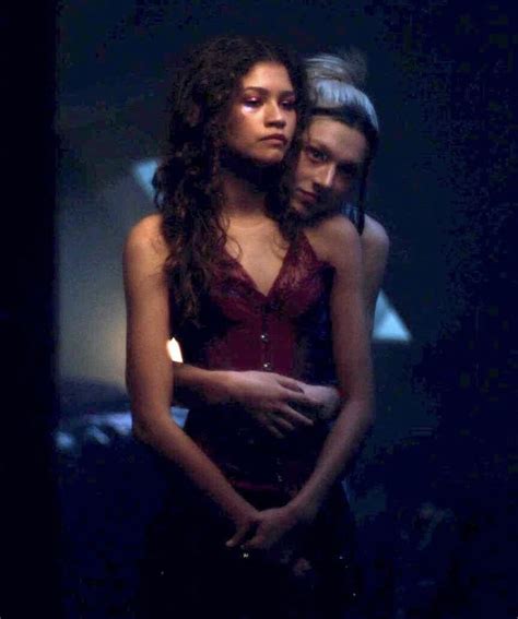 Pin De Divine333goddess Em Euphoria Marla Singer Fotos Ousadas De Casal Filmes