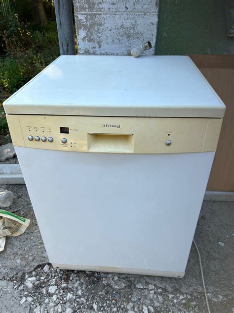 Продам посудомоечную машину