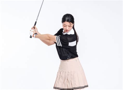 초급자를 위한 골프레슨 스윙 크기로 어프로치 거리 조절하기 jngk