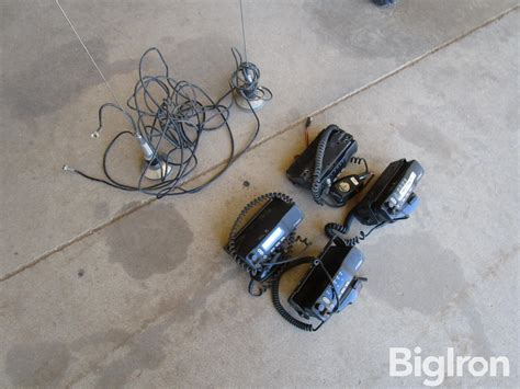 Motorola M1225 Fm Business Band Radios Agriculture Bigiron