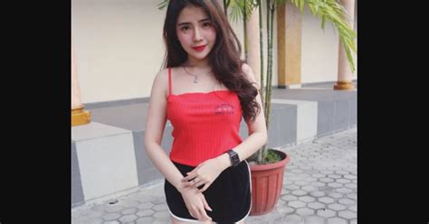 Cerita Sex Adik Mamaku Mengajariku Bersetubuh Secara Professional