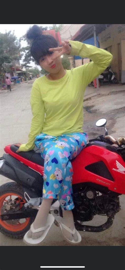 ភាភា សាឡន ពេលមើលរូបនេះហើយមានអារម្មណ៍យ៉ាងដែលកំភ្លេចជួយខំមិ