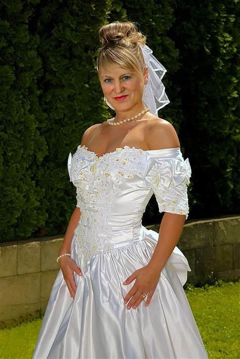 Beautiful Smile Of A Happy Bride Intporn Forums