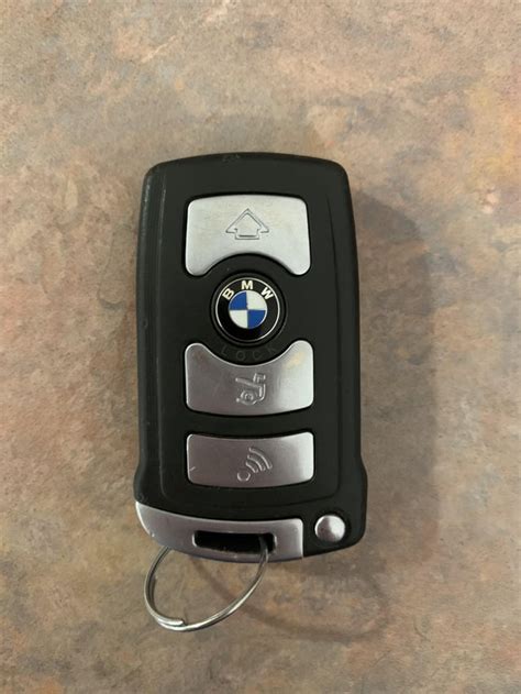 2018 Rav 4 Key Fob/Manually Locking Doesnt Work Properly : r/MechanicAdvice