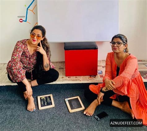 Amrutha Suresh Feet Aznudefeet
