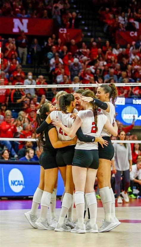 Nebraska Huddle Hottest Female Athletes