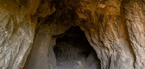 Cave Underground Gorge Cavern Tunnel Crevice In Rock 34048372 Stock