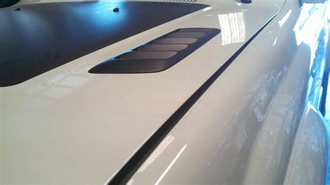 Close Up On The Fj80 Hood Vents