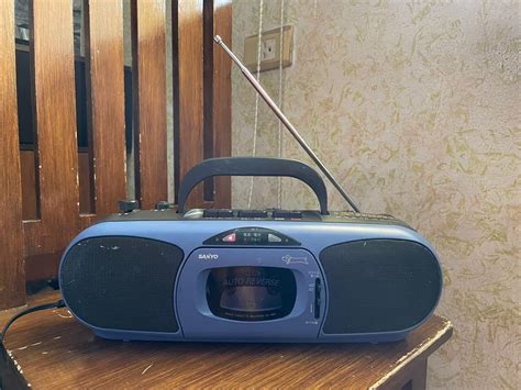 Vintage Sanyo Transistor Audio Portable Audio Accessories On Carousell