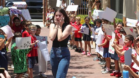 American Idol Finalist Abi Carter Visits Her Former School