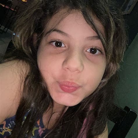 Sarinha Machado Youtube