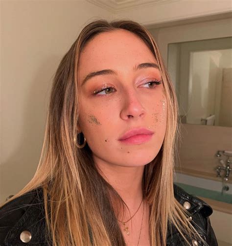 Elsie Hewitt Bio Age Height Wiki Models Biography