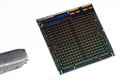 Hpc Gets A Reconfigurable Dataflow Engine To Take On Cpus And Gpus