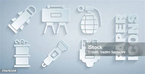 손전등 수류탄 연기 방탄 조끼 군사 지뢰 및 로켓 아이콘을 설정합니다 벡터 3차원 형태에 대한 스톡 벡터 아트 및 기타 이미지 3차원 형태 경찰관 고전갑옷 Istock