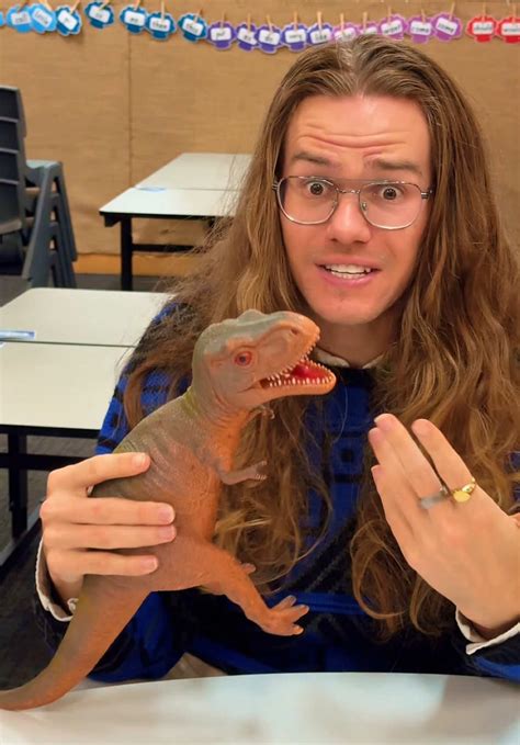A Day In The Life Of An Elementary Teacher Focused On Dinosaurs Tiktok