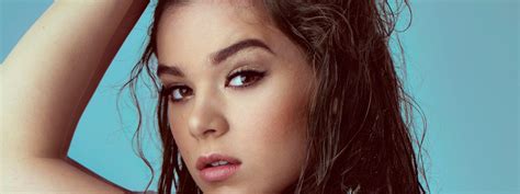 X Resolution Hailee Steinfeld Pitch Perfect Actress X Resolution Wallpaper
