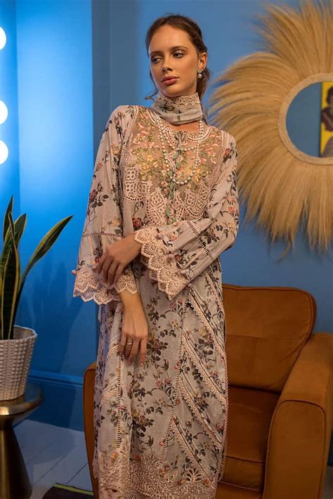 3 Piece Unstitched Embroidered Lawn Suit Fine Printed Silk Dupatta