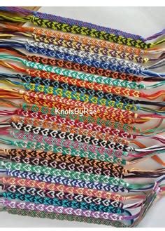Pomysły Z Tablicy Mulina Bracelets 31 Na Tablicy 2024 Wzory Bransoletek Wzory Bransoletek