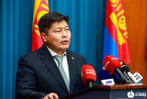 Х Нямбаатар Би онлайн дэлгүүрийн лайв үзээгүй